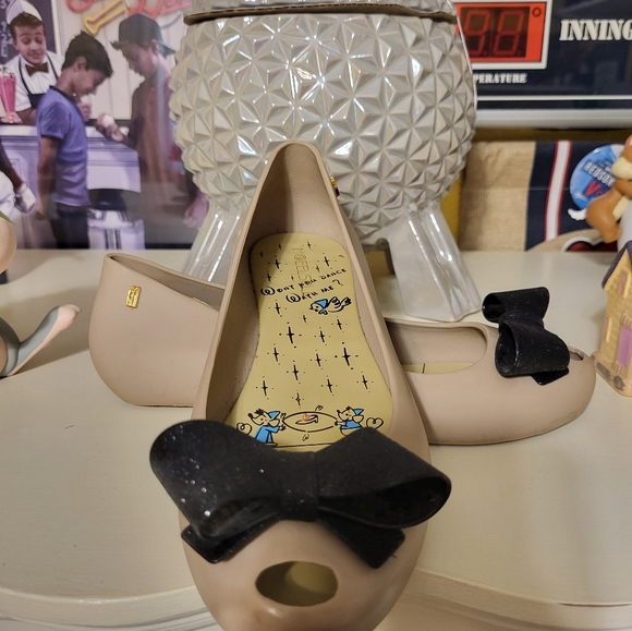 Melissa | Shoes | Melissa Disney Womens Cinderella Flats Shoes | Poshmark